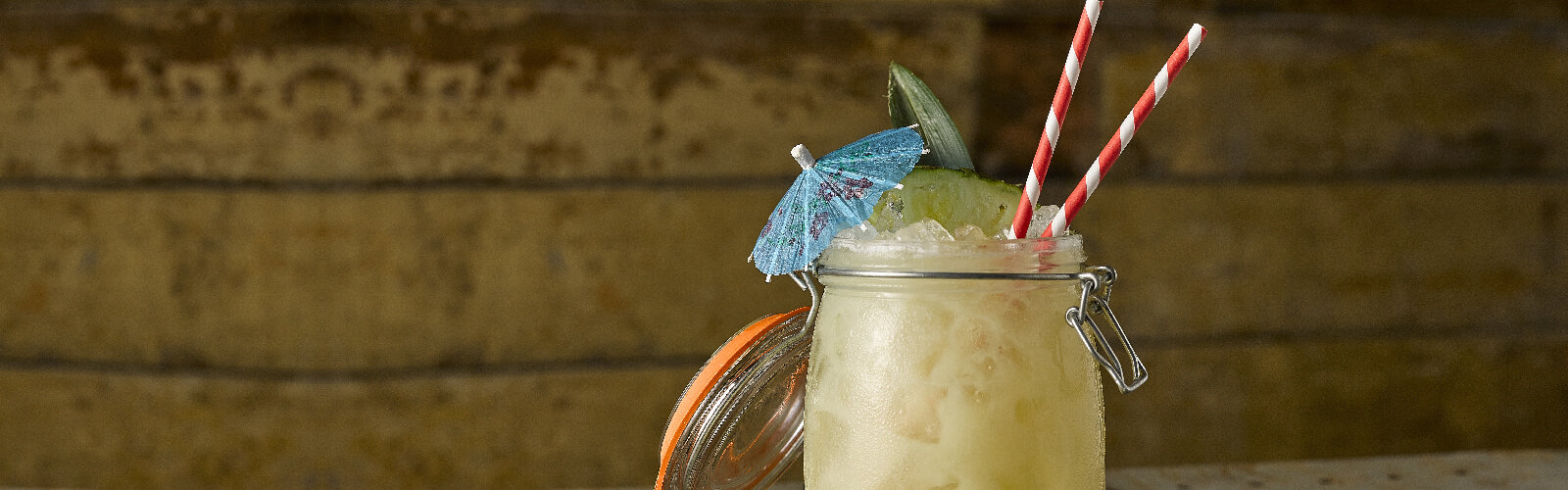 Cocktail recipe: How to make a Tropic Thunder - Revolution